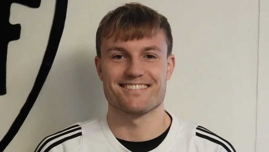 Karl-Emil Østergaard vender tilbage til Vanløse IF | 3. Række